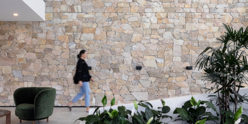 Building Natural Stone Retaining Walls - Stone Depot